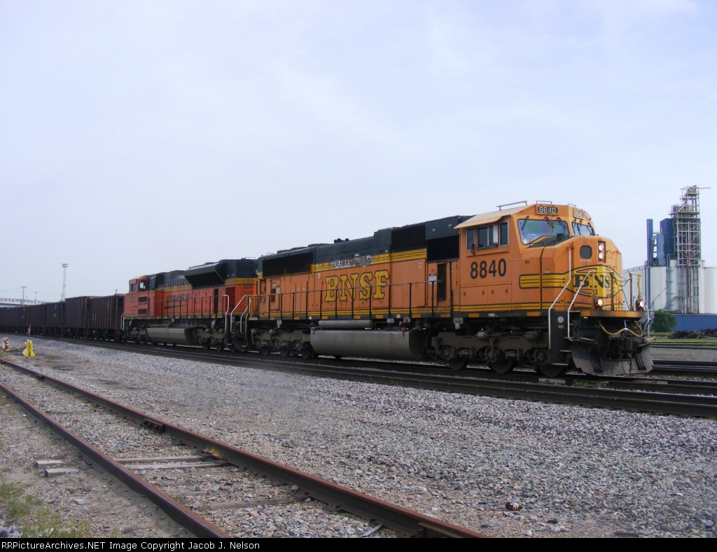 BNSF 8840